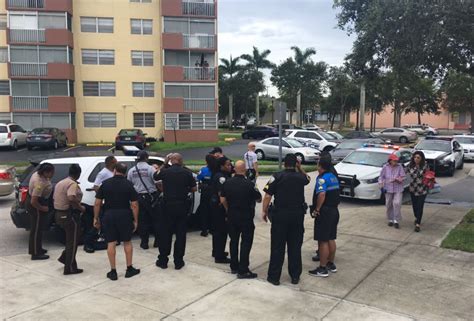 Subject Batters Police Officer In North Miami Beach Wsvn 7news