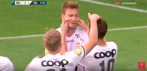 Nicklas Bendtner Scores Berates His Own Teammate For Not Passing