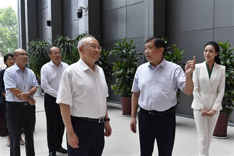 省委主题教育第八巡回指导组召开指导单位主题教育交流会工作问题研究