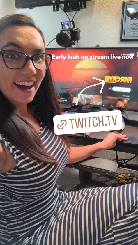 Early Look Scrolller