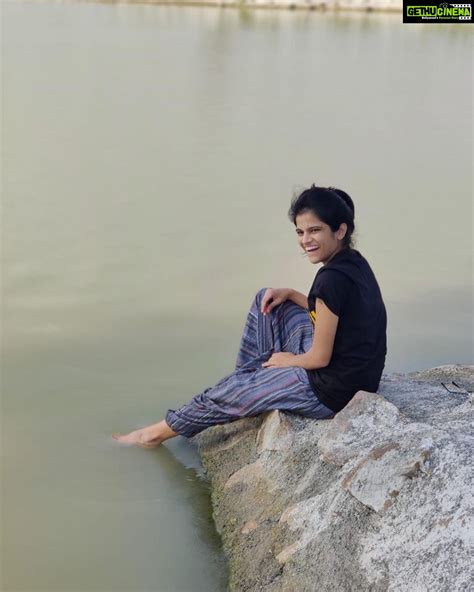 Maya Sundarakrishnan Instagram Purisai With Master And Beautiful