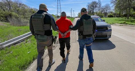 Ice Arrests 216 Illegal Immigrants With Drug Convictions In Nationwide