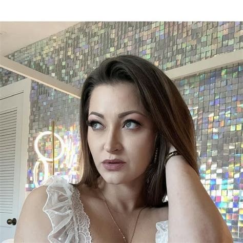 Dani Daniels On Instagram This Songs Been Stuck In My Head All Day