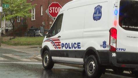 Dc Police Search For Robbery Suspect