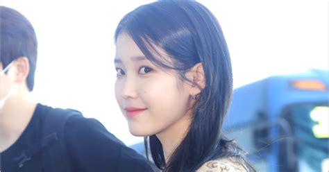 Md포토 아이유 사랑스러운 똘망 눈빛