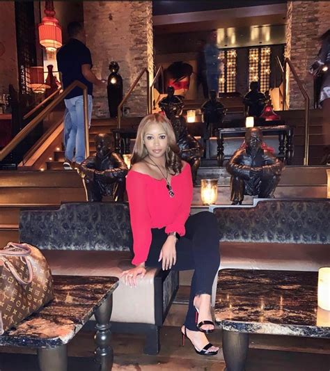 Renelle Nicoles Feet