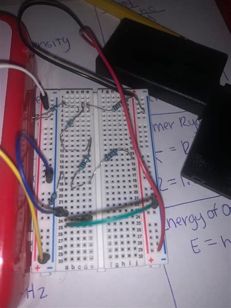 Solved Does This Circuit Follow Kirchoffs Rule I Am Having Chegg Com