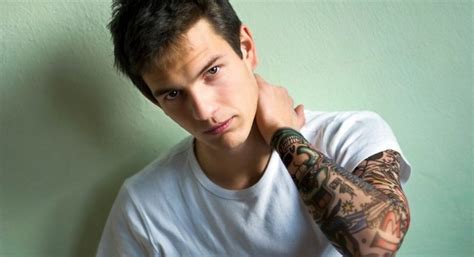 Faux Tatouages Pour Homme Comment Trouver Ce Type De Produit
