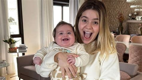 Viih Tube Explode Fofurômetro Das Redes Ao Combinar Pijama Com A Filha Lua