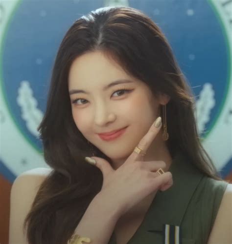 Pin By Sloth On Itzy Itzy Lia My Kind Of Woman