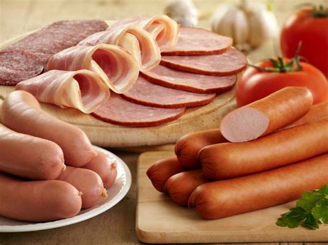 5 daños por comer embutidos Salud180