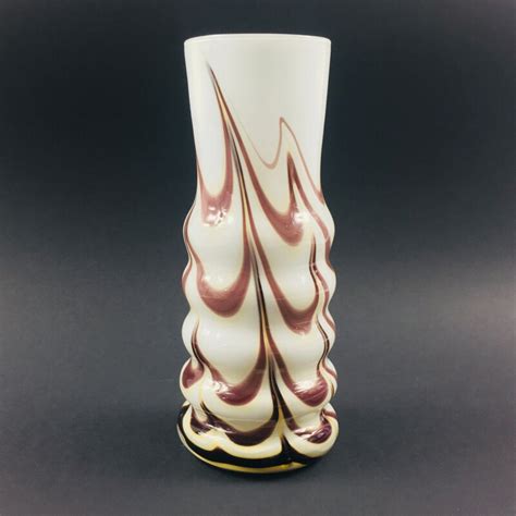 Vintage Opal Glass Vase By Veteria Di Borgonovo Vb Opaline Florence