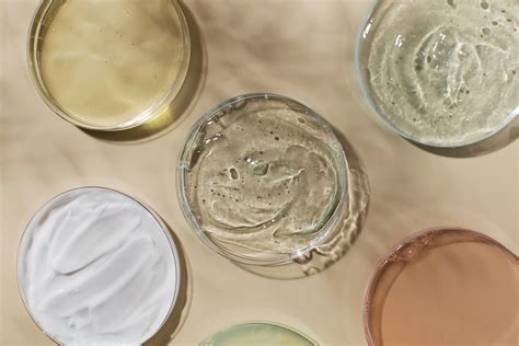 Mommies Daily Rekomendasi Skincare Anti Aging Untuk Usia An Yang Ada Di Drugstore