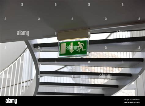 Emergency Exit Staircase Sign At Crystal Blackwell Blog