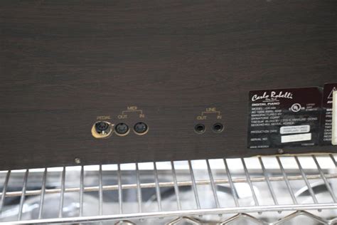 Vintage Carlo Robelli Cr400 Piano Property Room