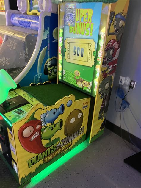 I Found This Masterpiece At An Arcade Yesterday R Plantsvszombies