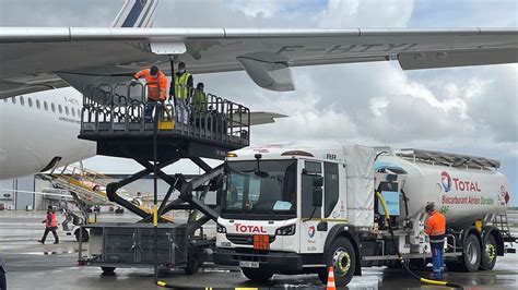 Les carburants durables pour l aviation jouent leur avenir à Bruxelles Les Echos
