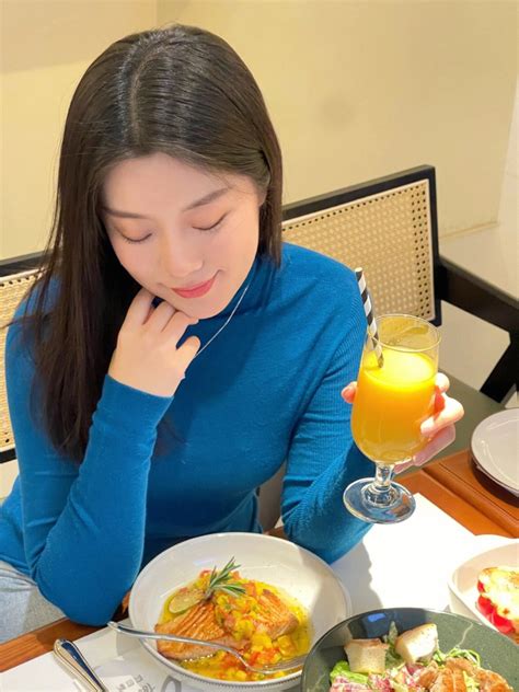 小雪 On Twitter Rt Sherita11186386 最近很忙 想释放内心深处的寂寞，慢慢喜欢上了刺激，我也算是风情万种