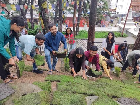 अत्याधुनिक सार्वजनिक शौचालय परिसरमा वृक्षरोपण Washkhabar