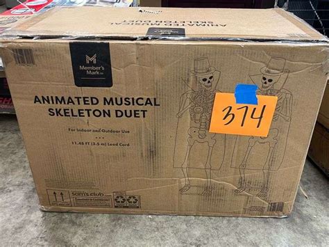 Animated Musical Skeleton Duet In Box Earls Auction Company