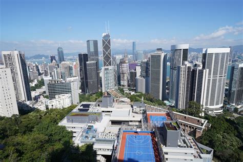 長實波老道豪宅呎售6萬 較基金撻訂前低3 四房連車位136億沽 星島日報
