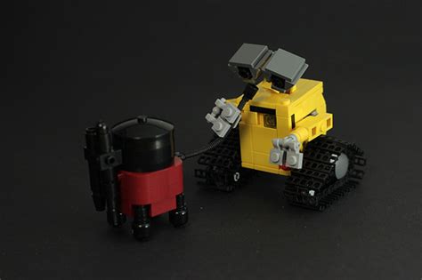 WALL-E, WALL-E and another WALL-E - The Brothers Brick | The Brothers Brick