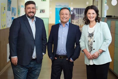 Ани Салич води благотворително Като две капки вода Хай Клуб