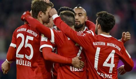 Bayern Múnich debe pagar casi 60 mil dólares en multa por pirotecnia