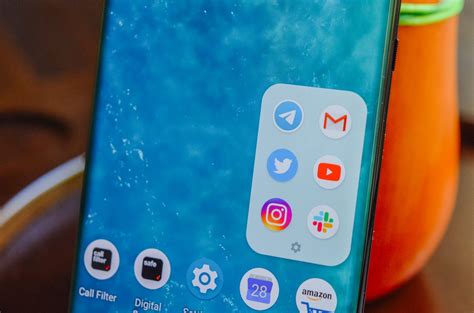 Motorola Edge Review A Solid Return To Form With A Questionable Gimmick Mashable