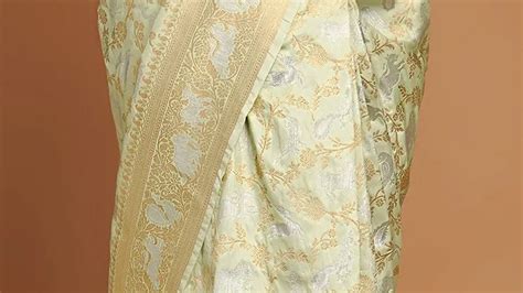 Pista Green Traditional Floral Woven Jaal Saree In Silk With Bird And