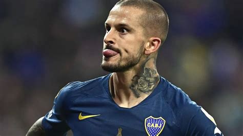 La Foto Y El Autógrafo De Darío Benedetto Con Un Hincha De River Que
