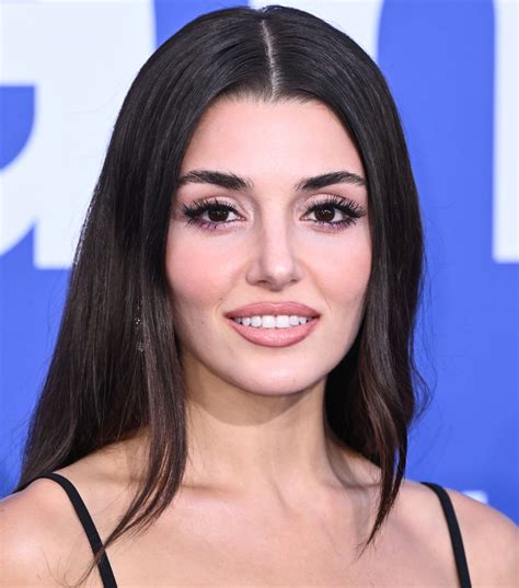 ۵ فیلم و سریال برتر هانده ارچل؛ زیبایی خیره کننده بازیگر ترک طرفداری