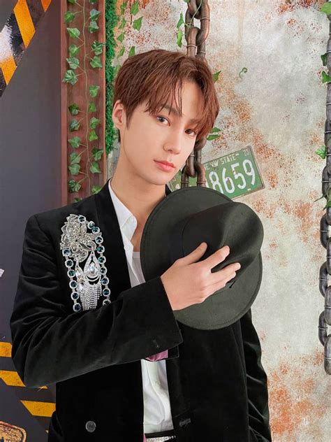 더쿠 춤선 좋은 남돌의 마이클 잭슨 커버 댄스