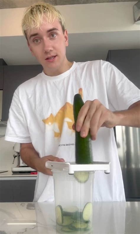 Heres Why Cucumber Salads Have Tiktok In A Chokehold