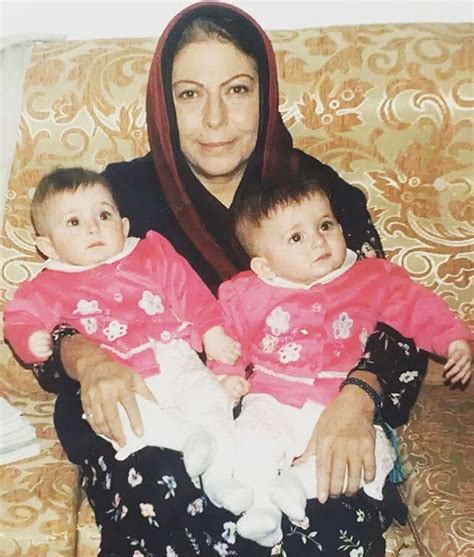 جنجال جدید سارا و نیکا؛ سارا فرقانی مادر شد؟ عکس دیده نشده از پسر سارا