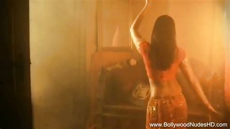 Estrella De Bollywood Se Lo Quita Todo Porn300com