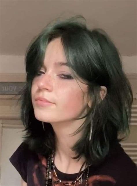 Hair Stylies Cut My Hair Hair Cuts Green Hair Dye Short Grunge Hair