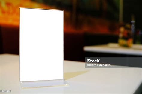 레스토랑 카페 바에서 나무 테이블에 메뉴 프레임 서를 비웃는 다 텍스트를 위한 공간 0명에 대한 스톡 사진 및 기타 이미지 0명 검은색 골동품 Istock