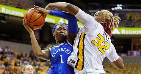 Kentucky Wbb Drops Sec Opener To Missouri In 74 71 Nailbiter