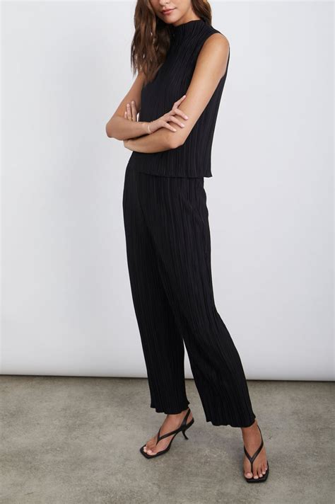 Trea Top Black Rails Uk