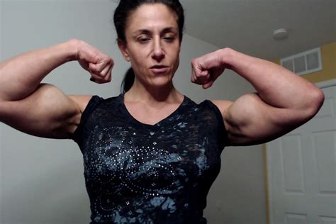 Epic Bicep Flexing With Ccd Videos Herbicepscam