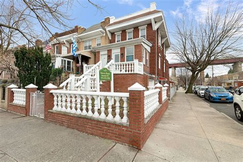 2602 Ditmars Blvd Long Island City Ny 11105 Trulia