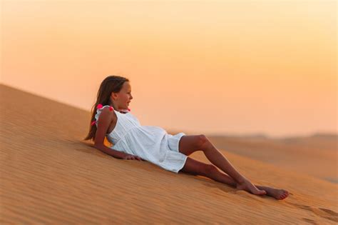 Girl Sahara Desert Images Free Download On Freepik