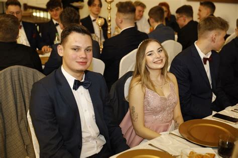 Niesamowita studniówka Zespołu Szkół nr 1 w Piekarach Śląskich Tak