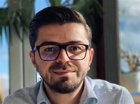 РЕАКЦИИ Селими Секој кој има грам достоинство и интегритет како јавна личност не треба да