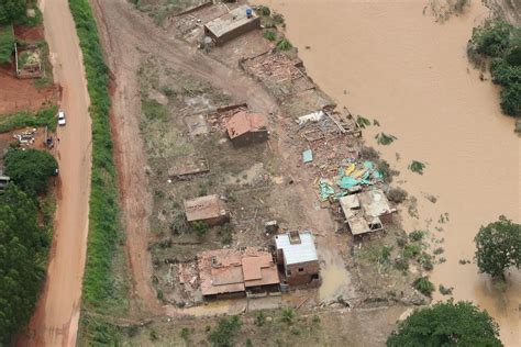 Piogge Torrenziali In Brasile 18 Morti Nello Stato Di Bahia Case