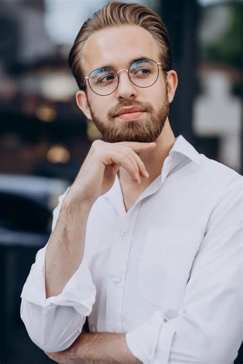 Sharper Vision A Glimpse Into Mens Eyeglasses Trends Dominating 2024
