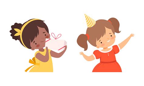 휴일 벡터 세트에 대 한 응원 포장 된 선물 상자를 들고 콘 생일 모자를 입고 행복 한 어린 소녀 개념에 대한 스톡 벡터 아트