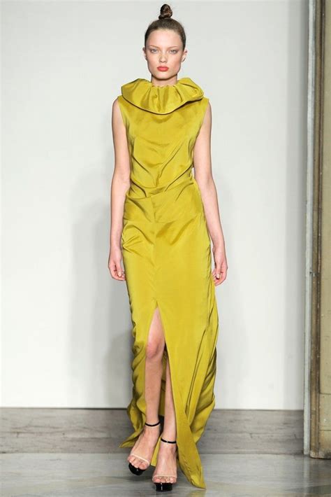 Albino Teodoro Spring 2011 Ready To Wear Fashion Show Fashion