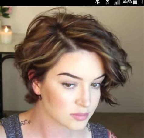33 Easy Short Hairstyle Ideas For Every Hair Texture Image 6 Of 39